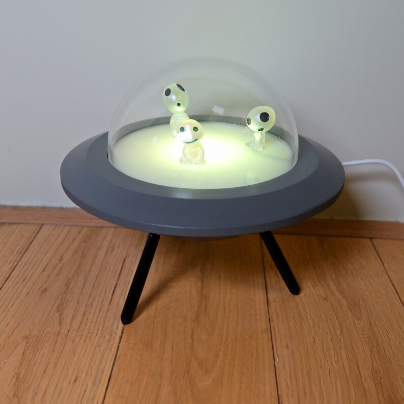 UFO Alien Abduction Beam ,unique Bedside Desk Lamps Wood LED, Alien ...