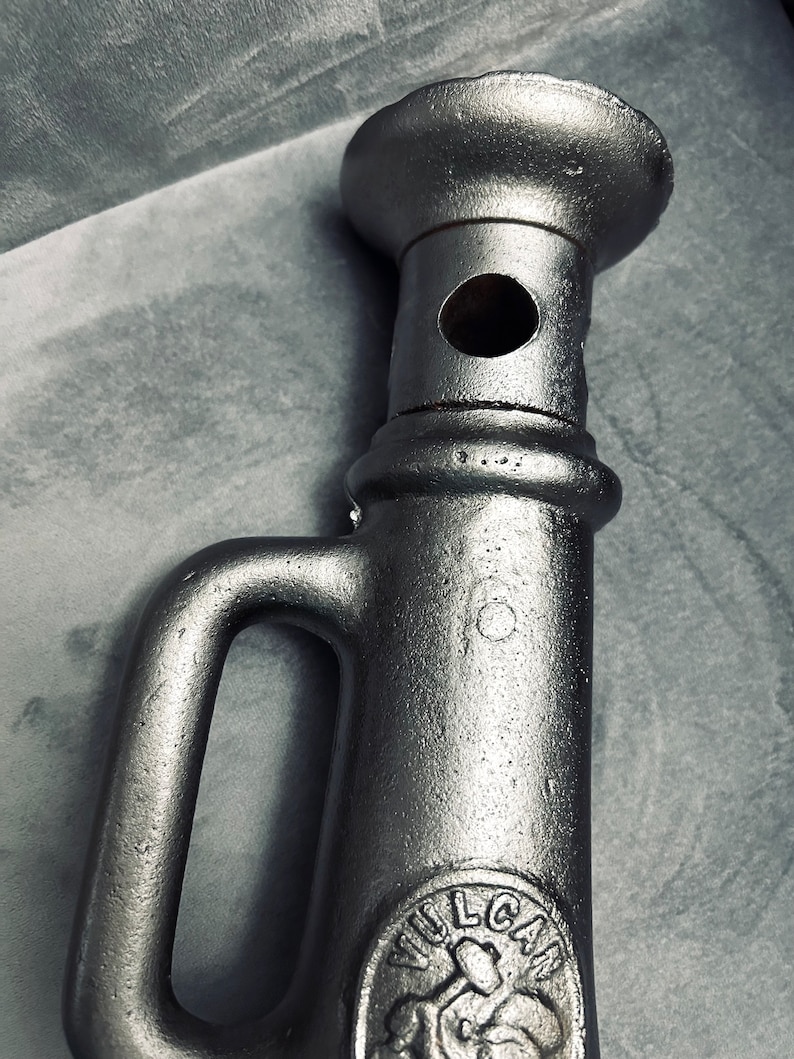 MADE in USA. Vintage VULCAN Brand. House Barn Screw Jack. 13" H. Reg. U ...