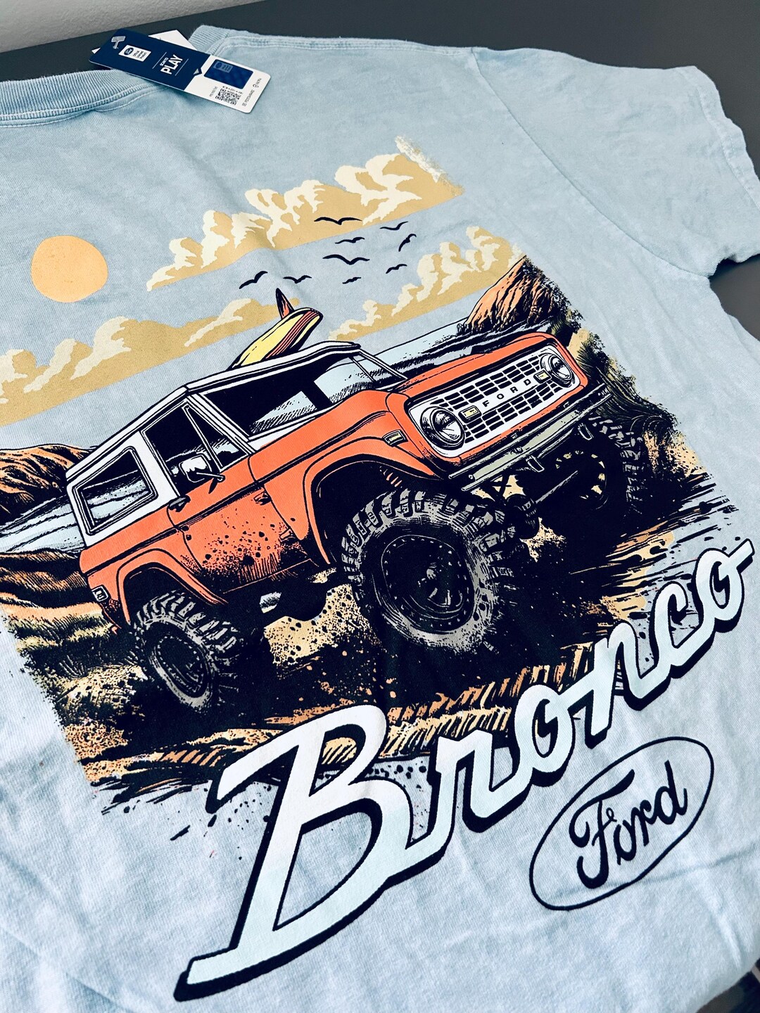 T-shirt " FORD Bronco". Color Blue and Rainbow Picture. Size: L. Unisex ...