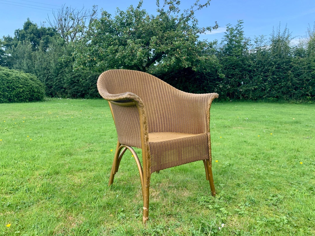 LLOYD LOOM Vintage 1960s Lloyd Loom Lusty Basket Chair in Aged Gold ...