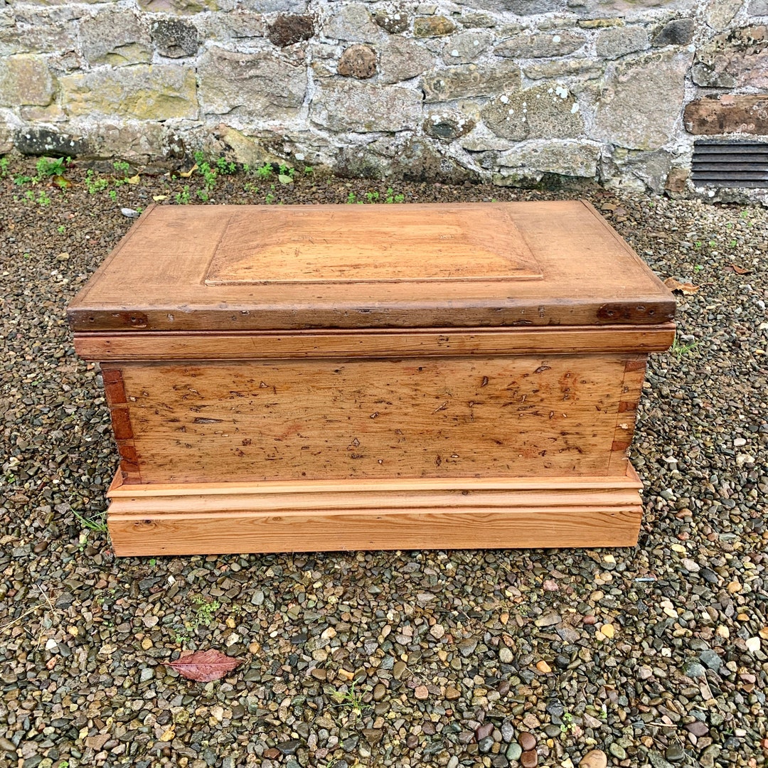 ANTIQUE PINE CHEST Vintage Rustic Old Pine Kist Box Trunk Tool Chest or ...