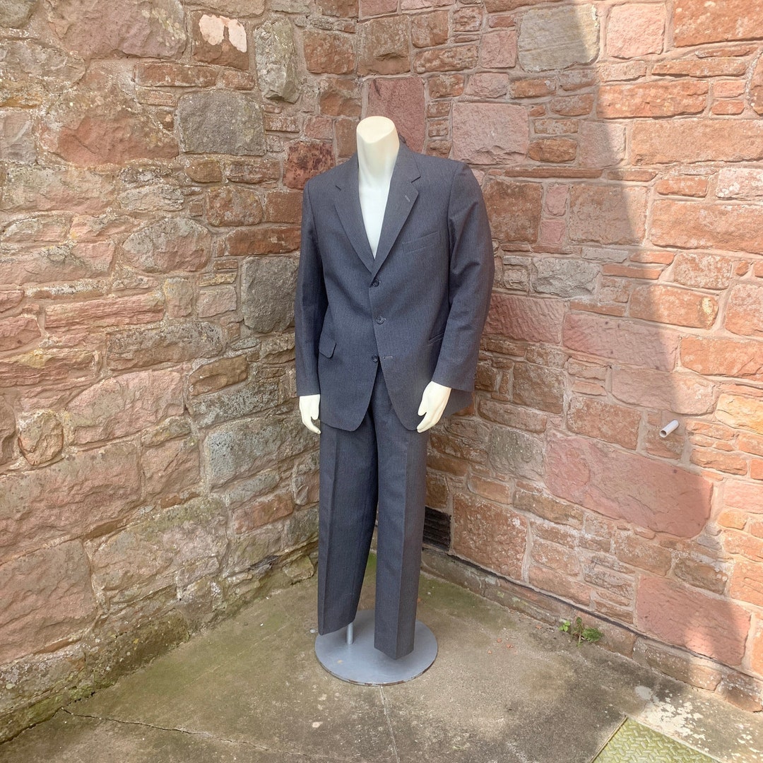 VINTAGE ENGLISH SUIT - High Quality Vintage 2 Piece, 3 Button, Double ...