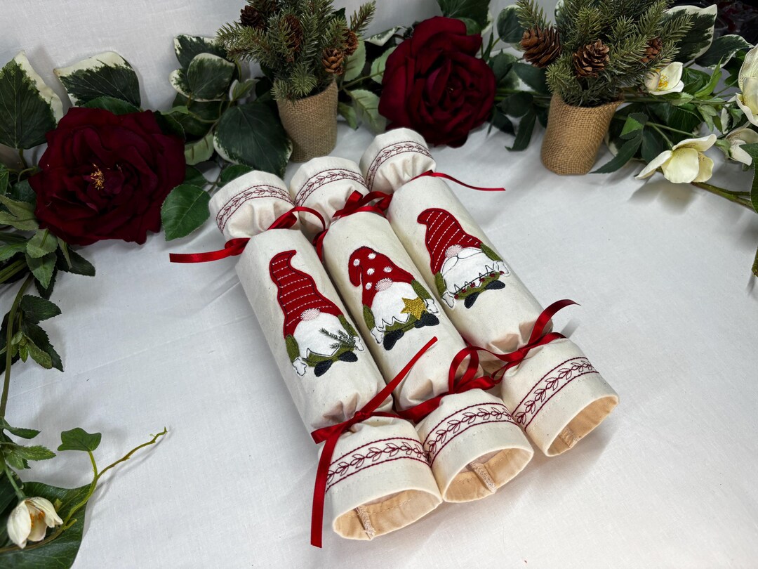 Felt Gonk Design Fabric Christmas Crackers: Eco Reusable Calico - Etsy UK