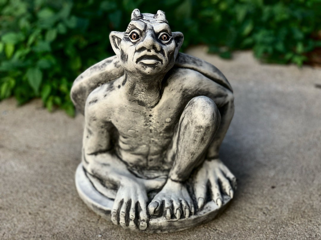 Handmade Cast Stone Gargoyle on Stand Grotesque Statue for Lawn ...