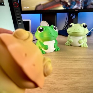 Kawaii Frog Cable Holder / Cute Frog Phone Holder / Apple Magsafe ...