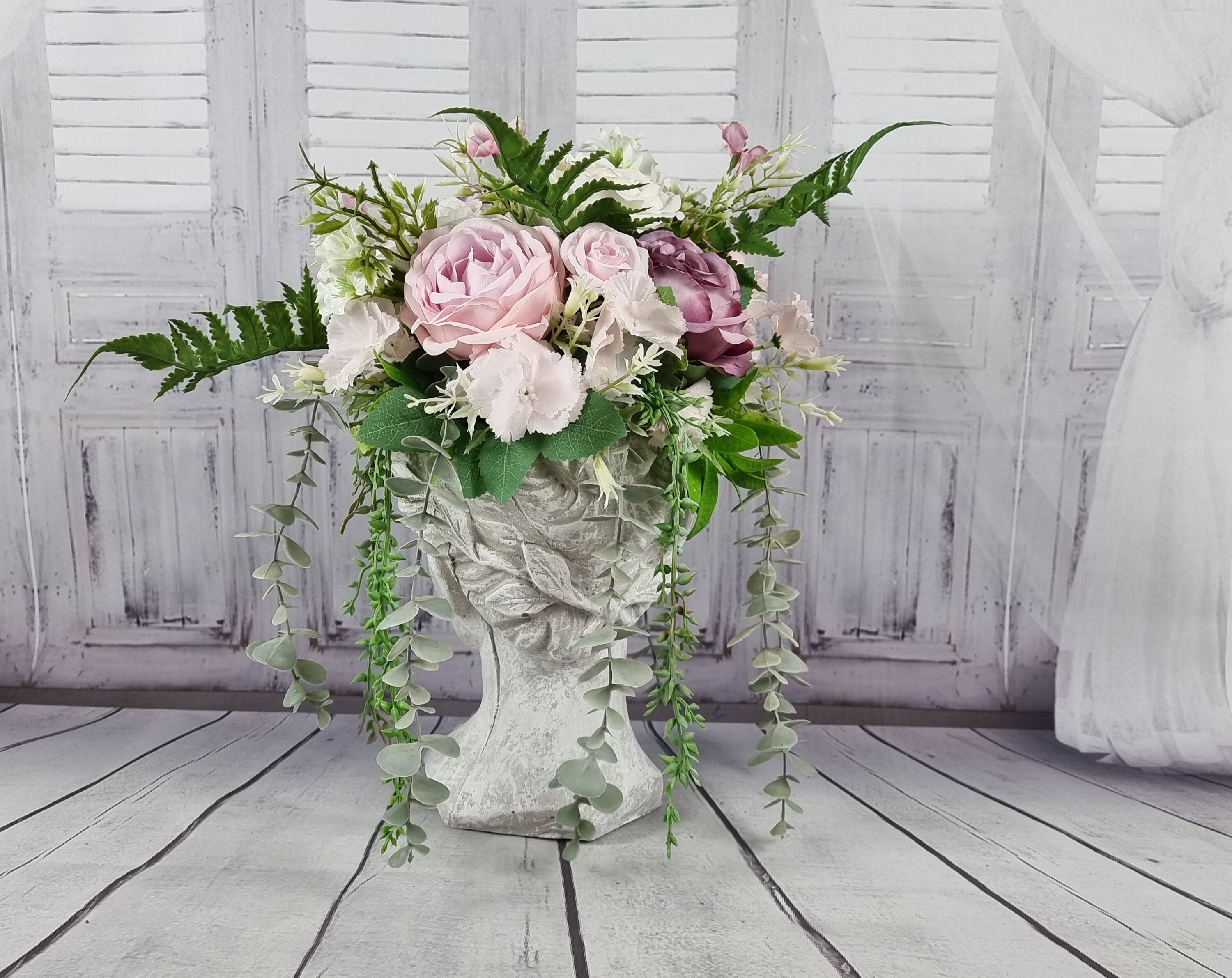 Roman Venus Head Planter: Silk Flower Arrangement, Ceramic Statue (16 ...