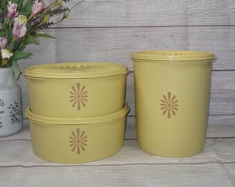 Vintage Tupperware 1970s Round Container Set of Two 4pc Set Yellow ...