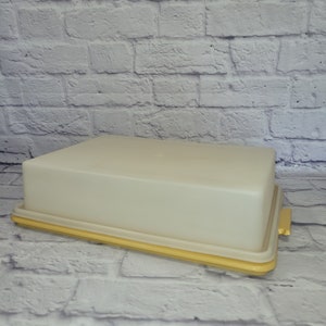 Tupperware Fresh-n-fancy Rectangle Sheet Cake Carrier W/handle Cupcakes ...