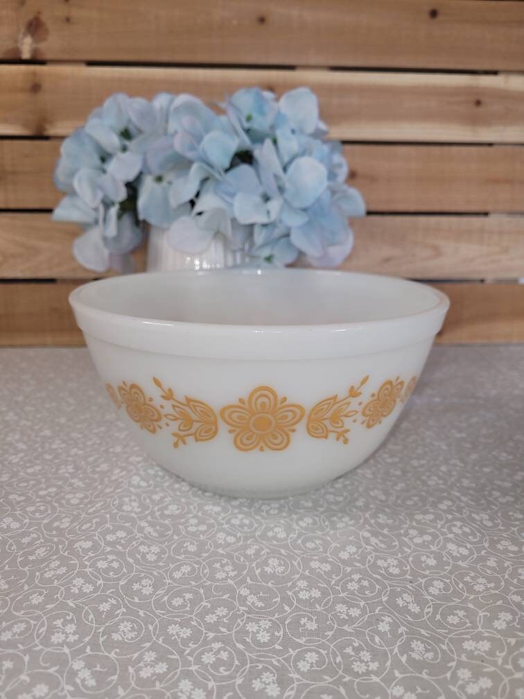 Pyrex Butterfly Gold CHOICE Vintage Pyrex Bowls Vintage - Etsy