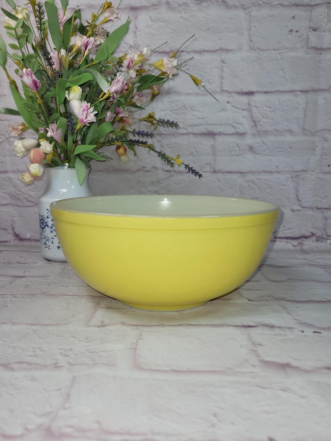 Vintage Pyrex Yellow Mixing Bowl 404 Primary Yellow 404 Bowl Yellow ...