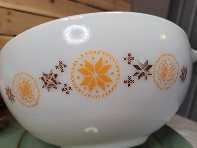 Vintage Pyrex Town and Country Cinderella Bowl 444 - Pyrex Orange Cross ...