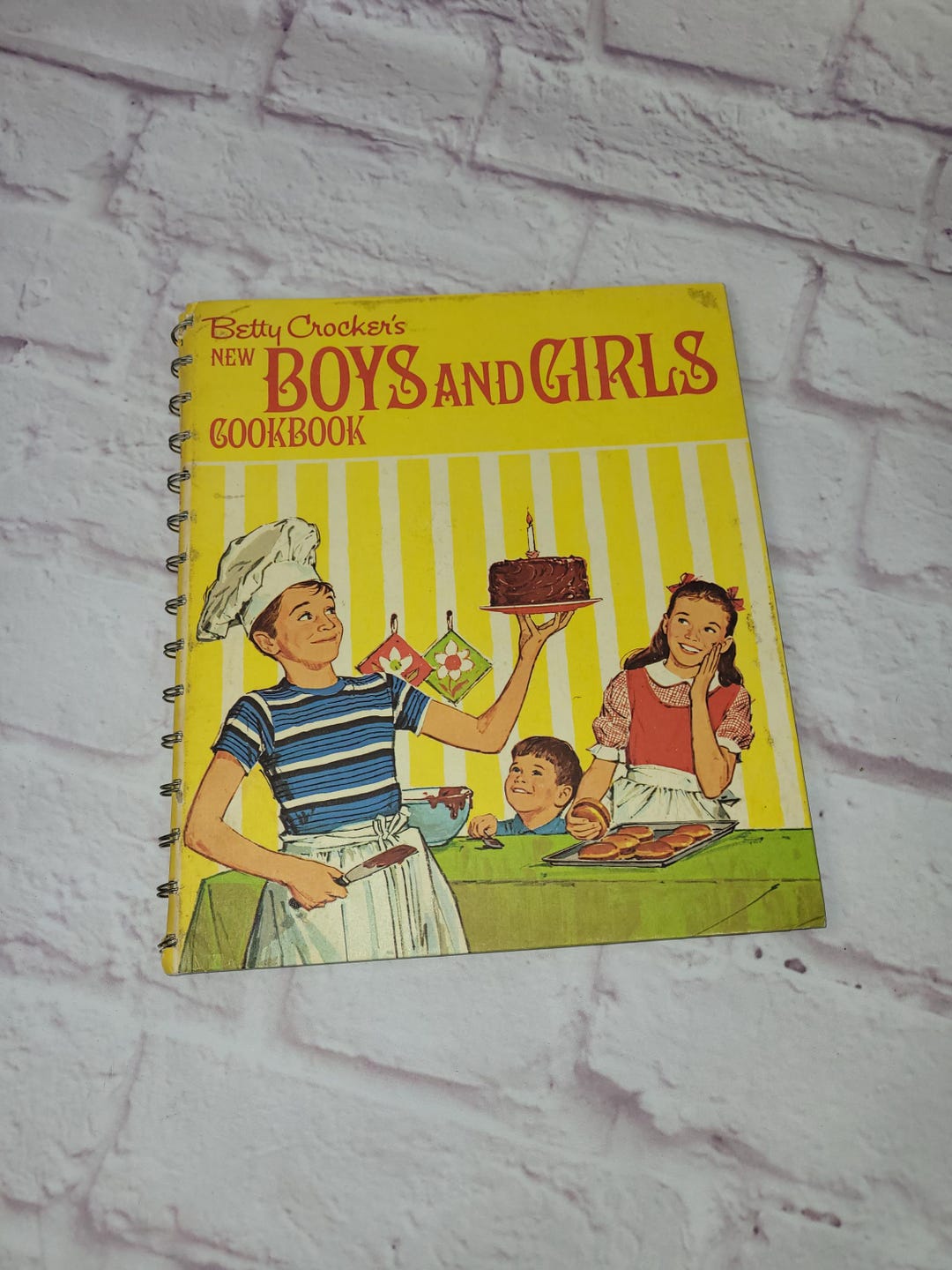 Betty Crocker's New Boys and Girls Cookbook, 1974 Hardcover Edition ...