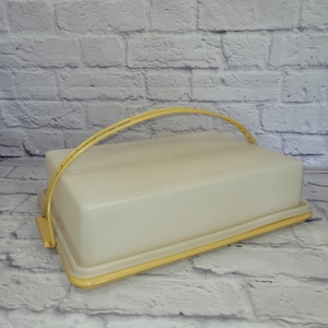 Tupperware Fresh-n-fancy Rectangle Sheet Cake Carrier W/handle Cupcakes ...