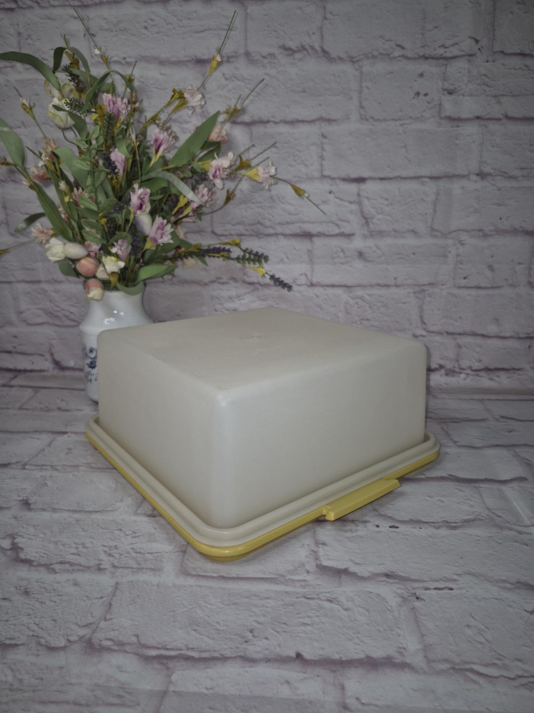 Vinatge Tupperware Cake Holder, Harvest Gold, Tupperware Square Cake ...