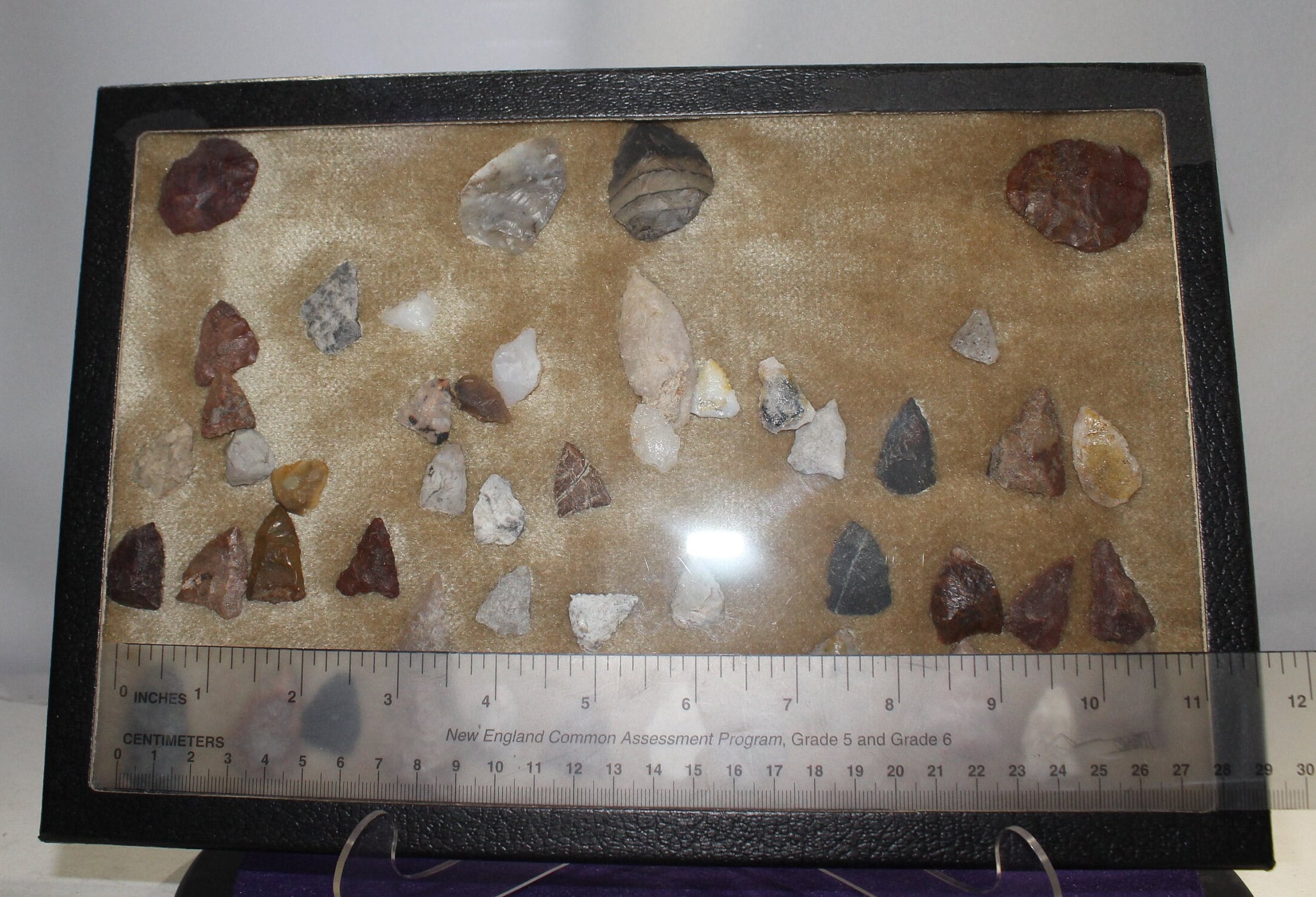 Arrowheads, Large Collection of Small Arrowheads in Display Box With ...