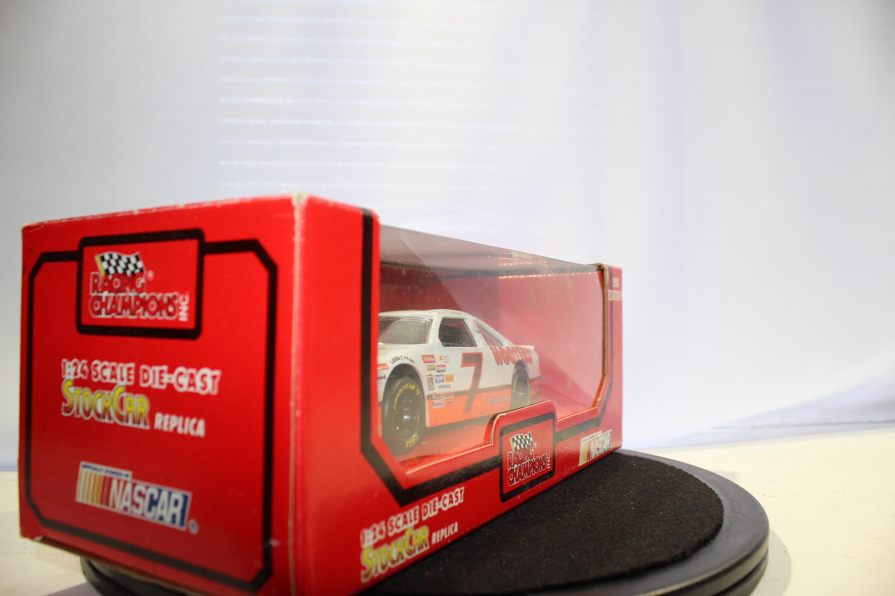 1993 Edition 1:24 Scale Stock Car Replica From Racing Champions, #7 ...
