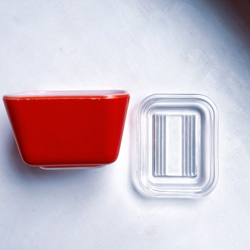 Pyrex Red 501 Refrigerator Dish With Lid - Etsy