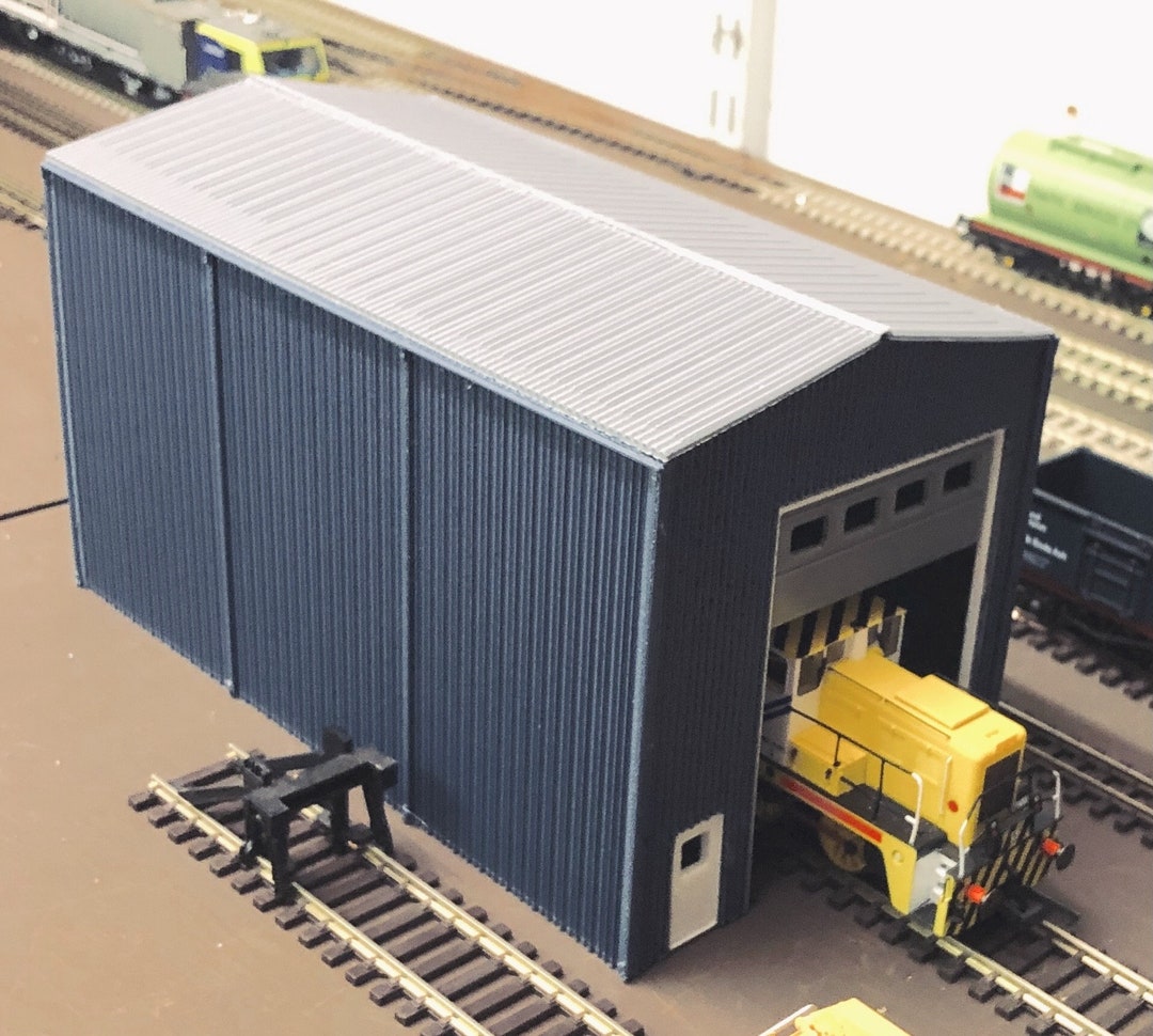 Model Railway Engine Shed OO HO Modern Locomotive TMD Blue & Grey 190MM ...