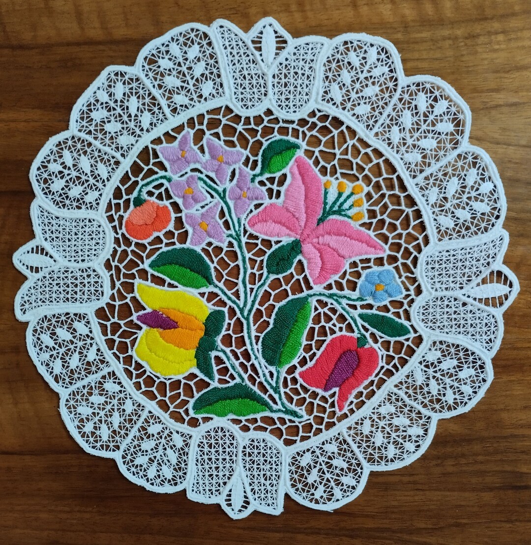 Handmade Vintage 10" Cutwork Embroidery Circle Doily, Richelieu ...