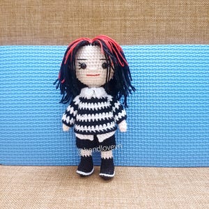 Custom Crochet Green Pop Star Doll, Handmade Singer-inspired Amigurumi ...