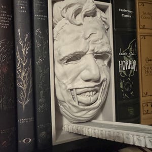 3D Printed Leatherface Texas Chainsaw Massacre Ed Gein Book Nook - Etsy