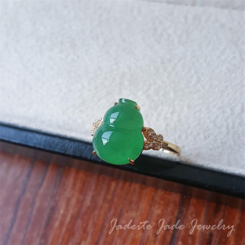 Green Jade Gourd Ring, Burmese Jadeite Ring, 18K Gold Diamond Ring ...