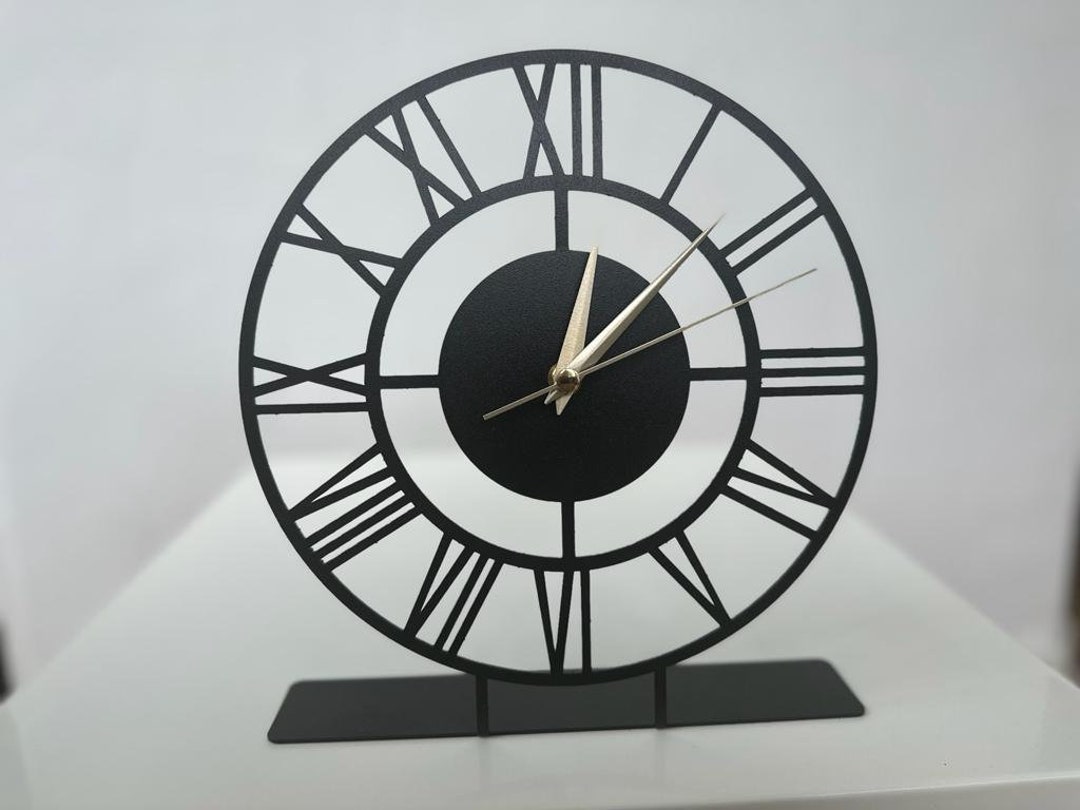 Desk Clock , Modern Round Roman Numbers Metal Black Desk Shelf O'clock ...