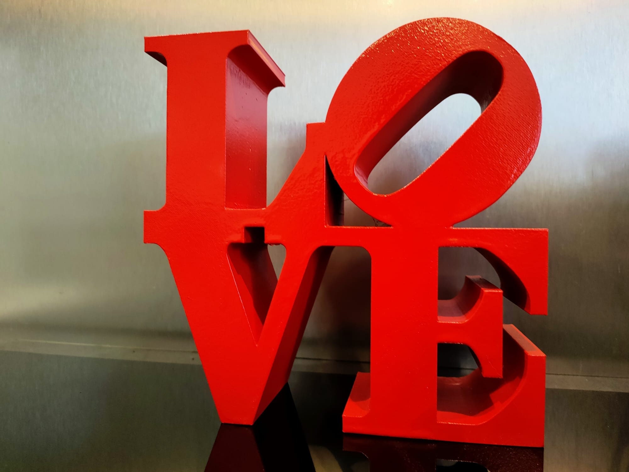 Love Sculpture Font