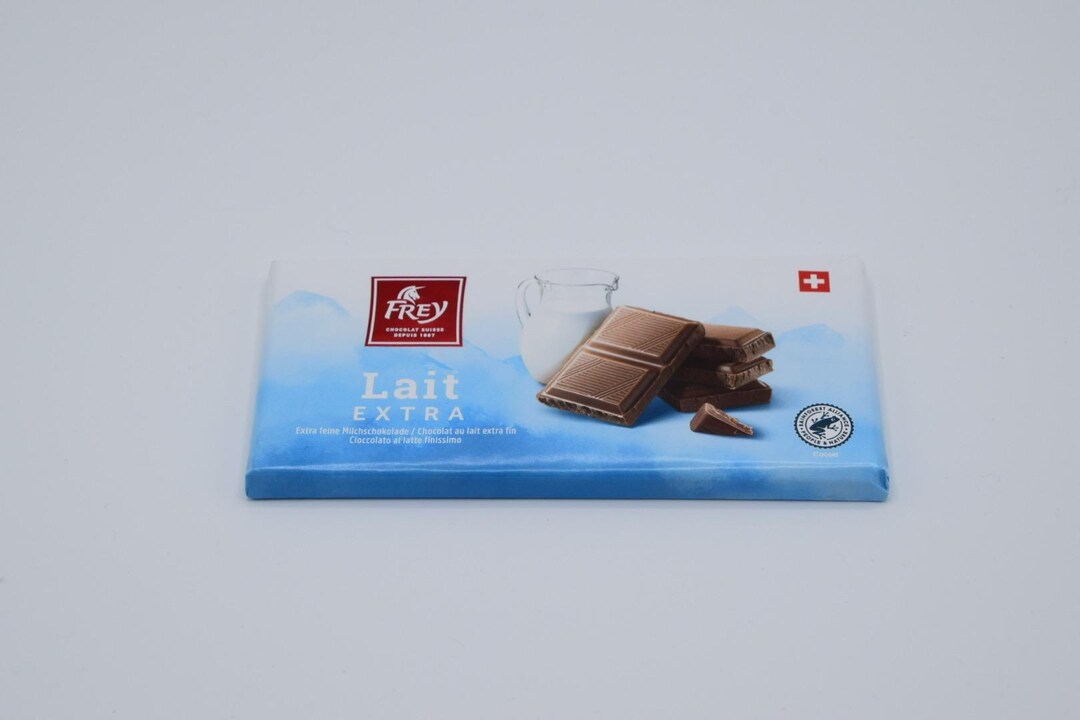 Frey Lait Extra Chocolate, Typically Switzerland, Swiss Chocolate Bar ...
