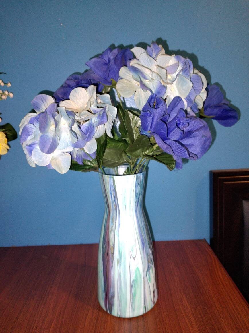 Fluid Art on Vase - Etsy