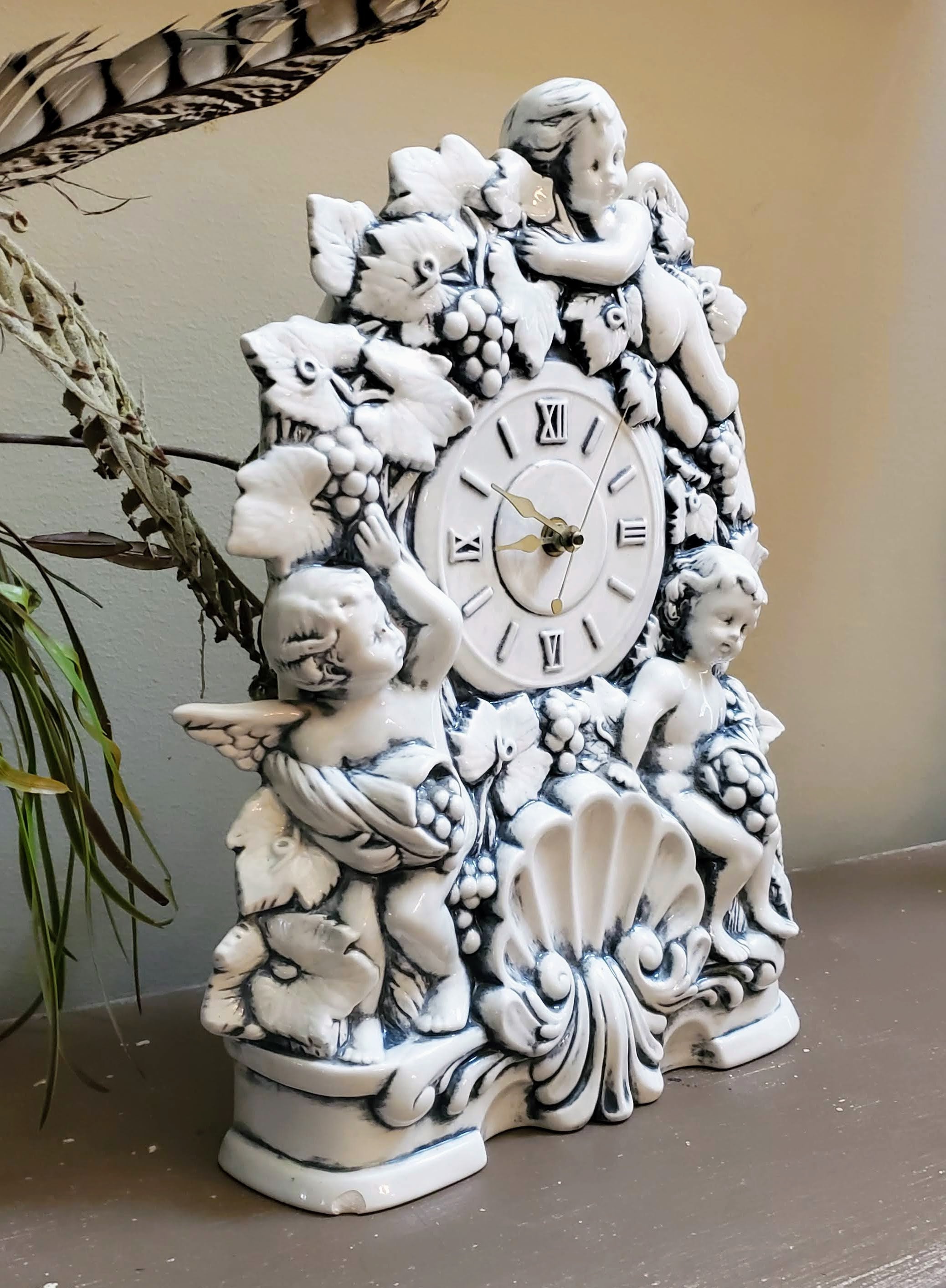 Vintage Cherub Clock Antique Mantel Kitchen Desk Mantle Angel Ornate ...