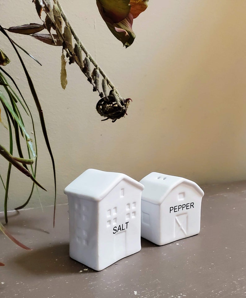 Farmhouse Salt and Pepper Shakers House Barn White Decor - Etsy