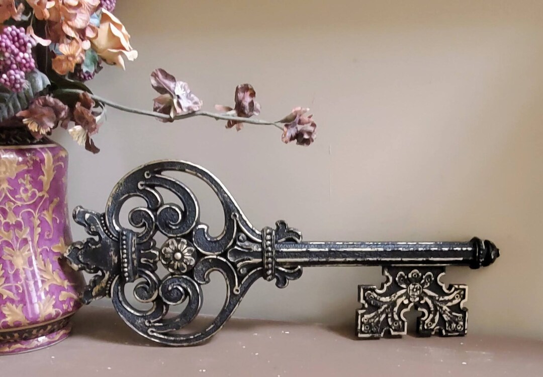 Large Skeleton Key Wall Decor Antique Home Vintage Decorative Plastic ...