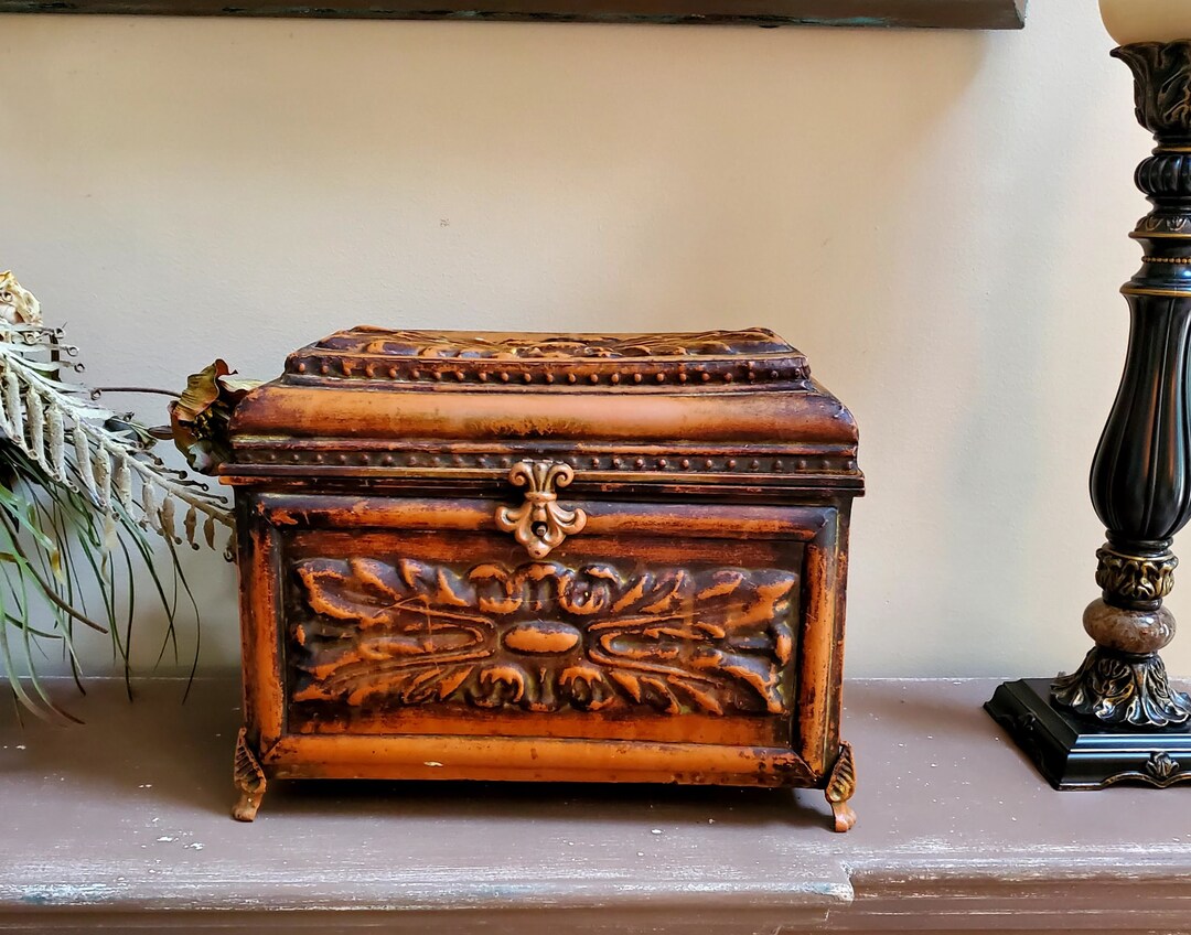 Decorative Rustic Metal Box With Lid Keepsake Tin Collectible With ...