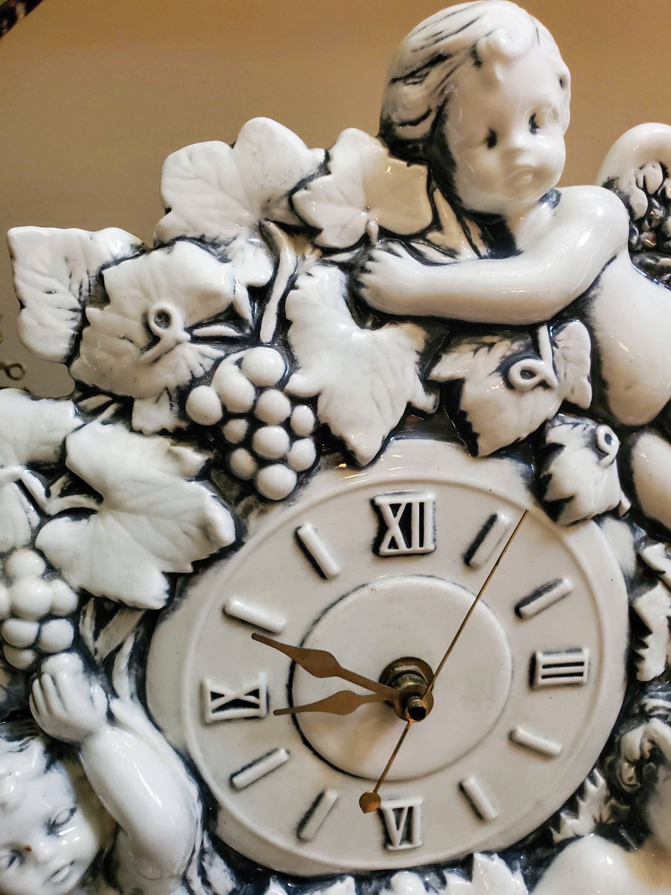 Vintage Cherub Clock Antique Mantel Kitchen Desk Mantle Angel Ornate ...
