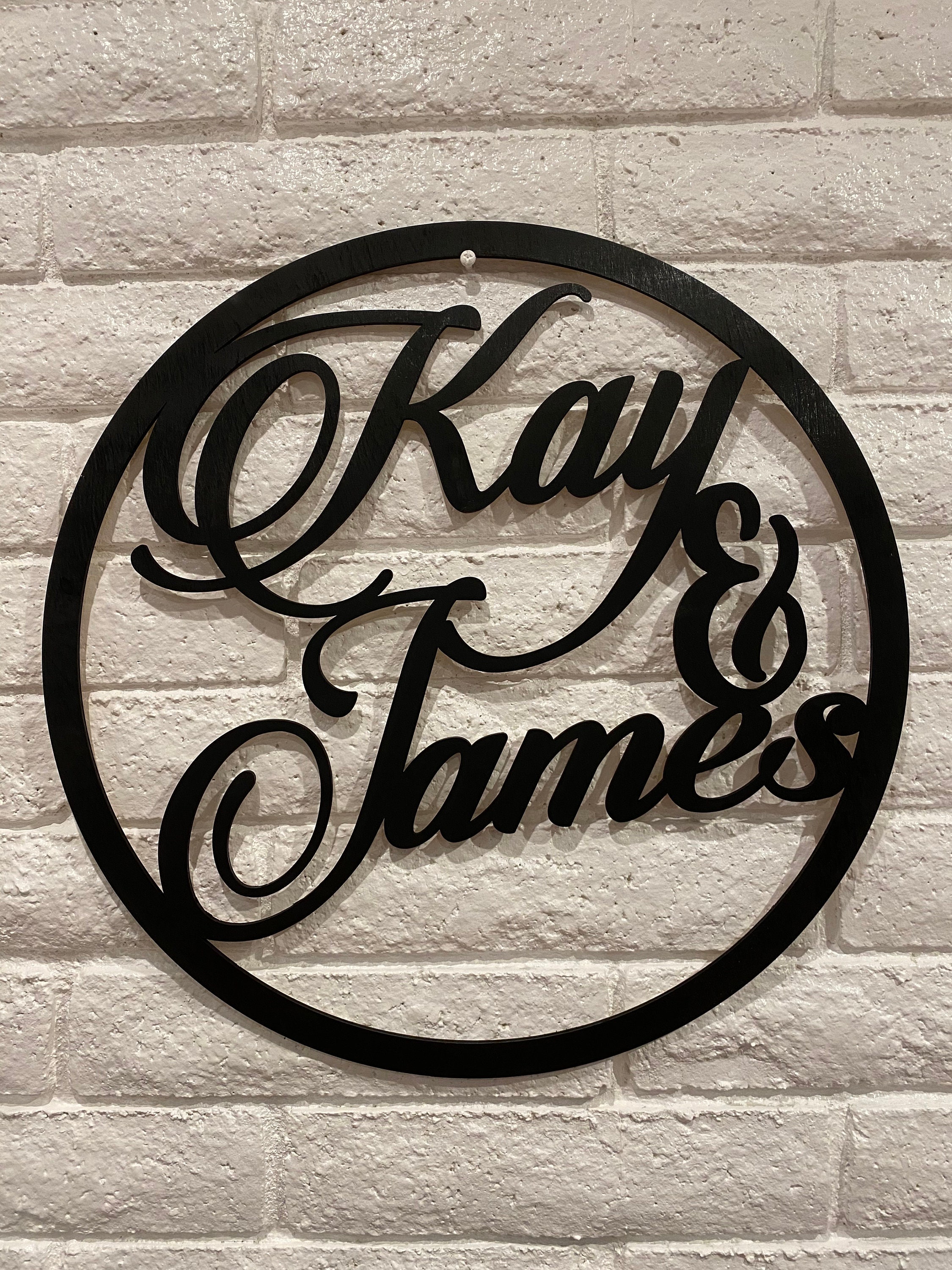 Personalized Wooden Circle Name Sign – Custom Couple Names - Etsy