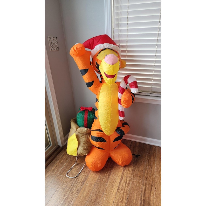 Vintage Winnie the Pooh Santa Tigger Christmas Blow up Inflatable ...