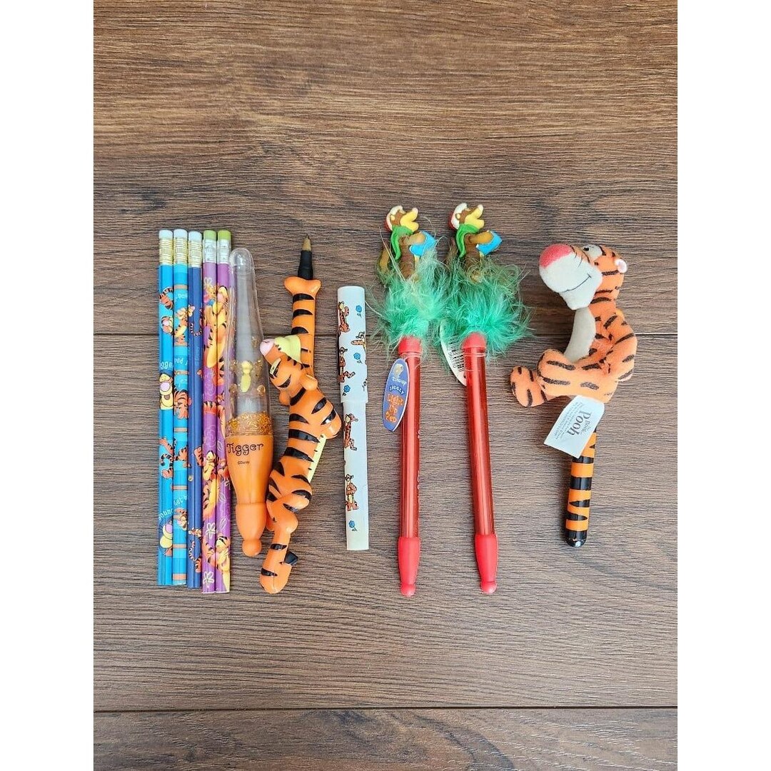 Vintage Collectible Winnie the Pooh Tigger Pens & Pencil Stationery ...
