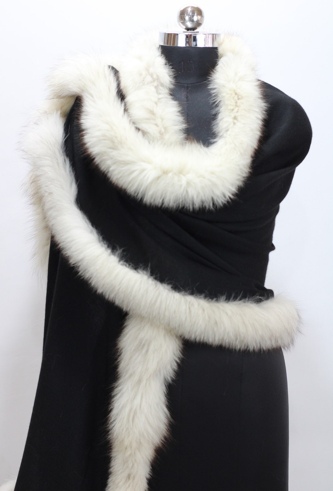 Personalized Fox Fur Shawl | Luxury Fox Fur Trim Scarf | White on Black ...