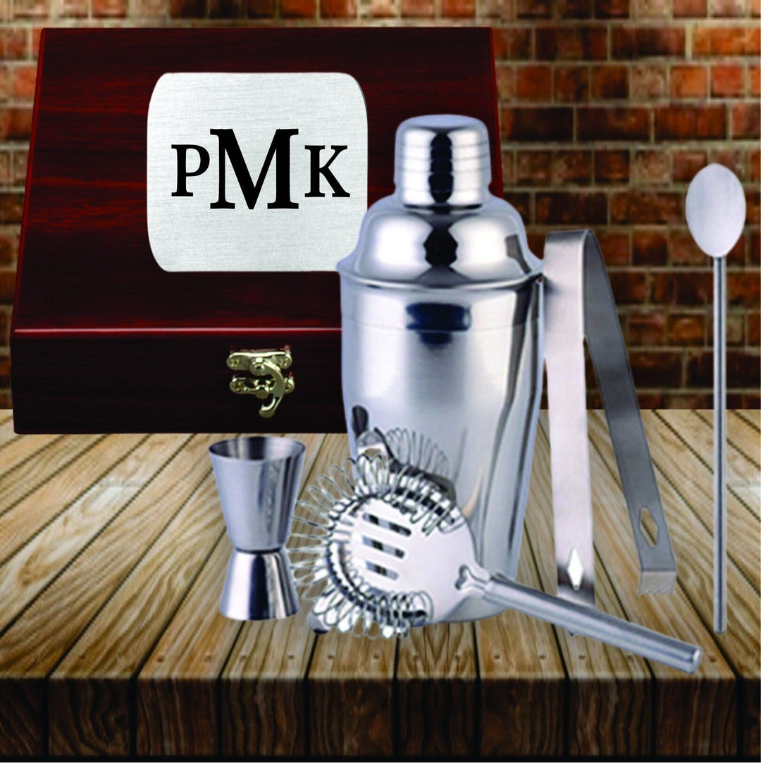 Personalized Martini Glasses Set, Custom Martini Glass and Shaker Set ...