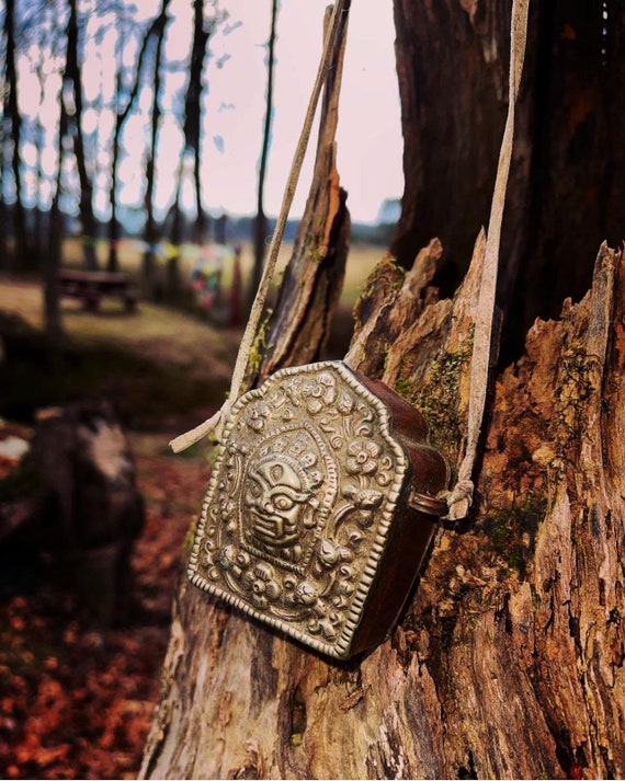 Antique Tibetan Copper Gau Prayer Box +gift - Gem