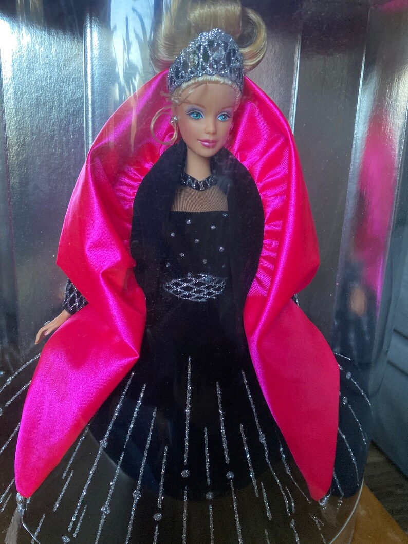 1998 Happy Holiday Barbie - Etsy
