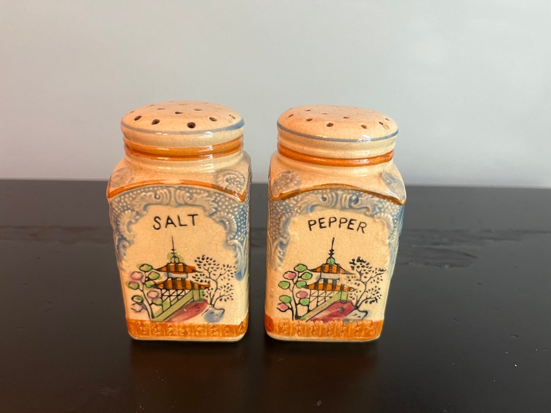 Vintage Japanese Pagoda Design Salt and Pepper Shakers Handpainted in ...