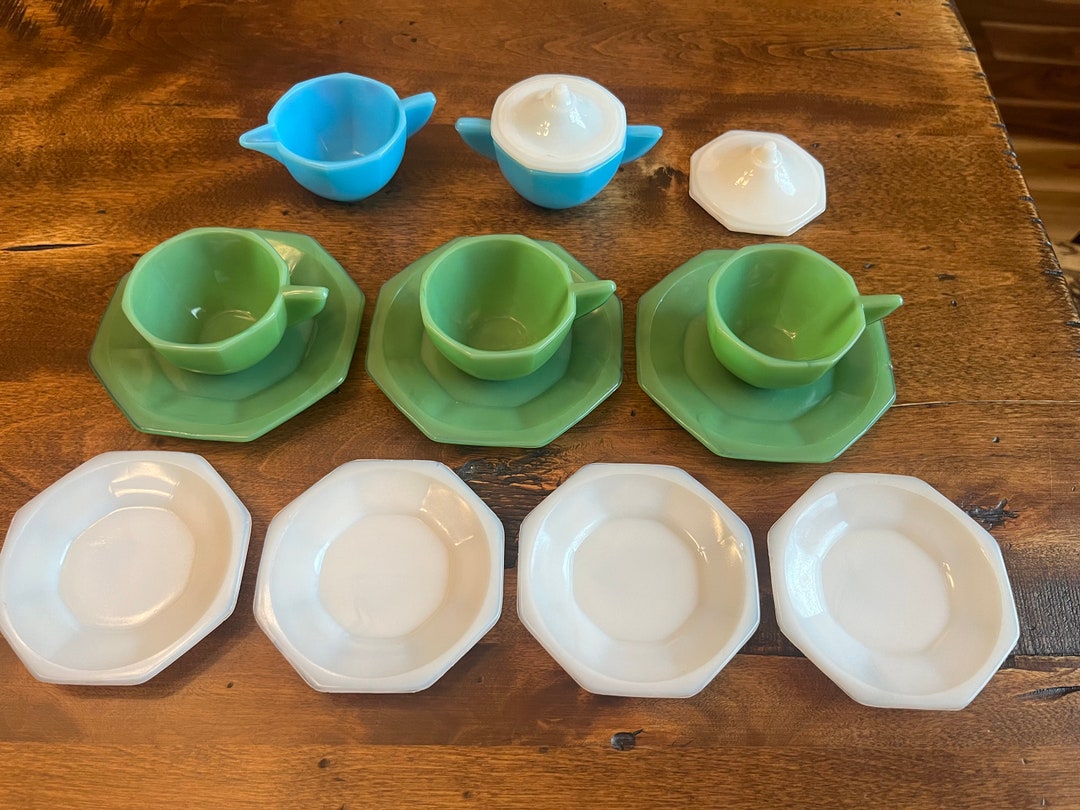 Vintage Jadite Children's Tea Set - Akro Agate - Milk Glass Pieces - 14 ...