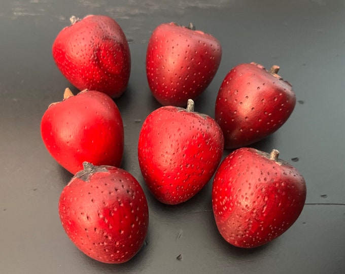 Vintage 7 Piece Set Hand Carved Wood Wooden Strawberries Figure Carving ...