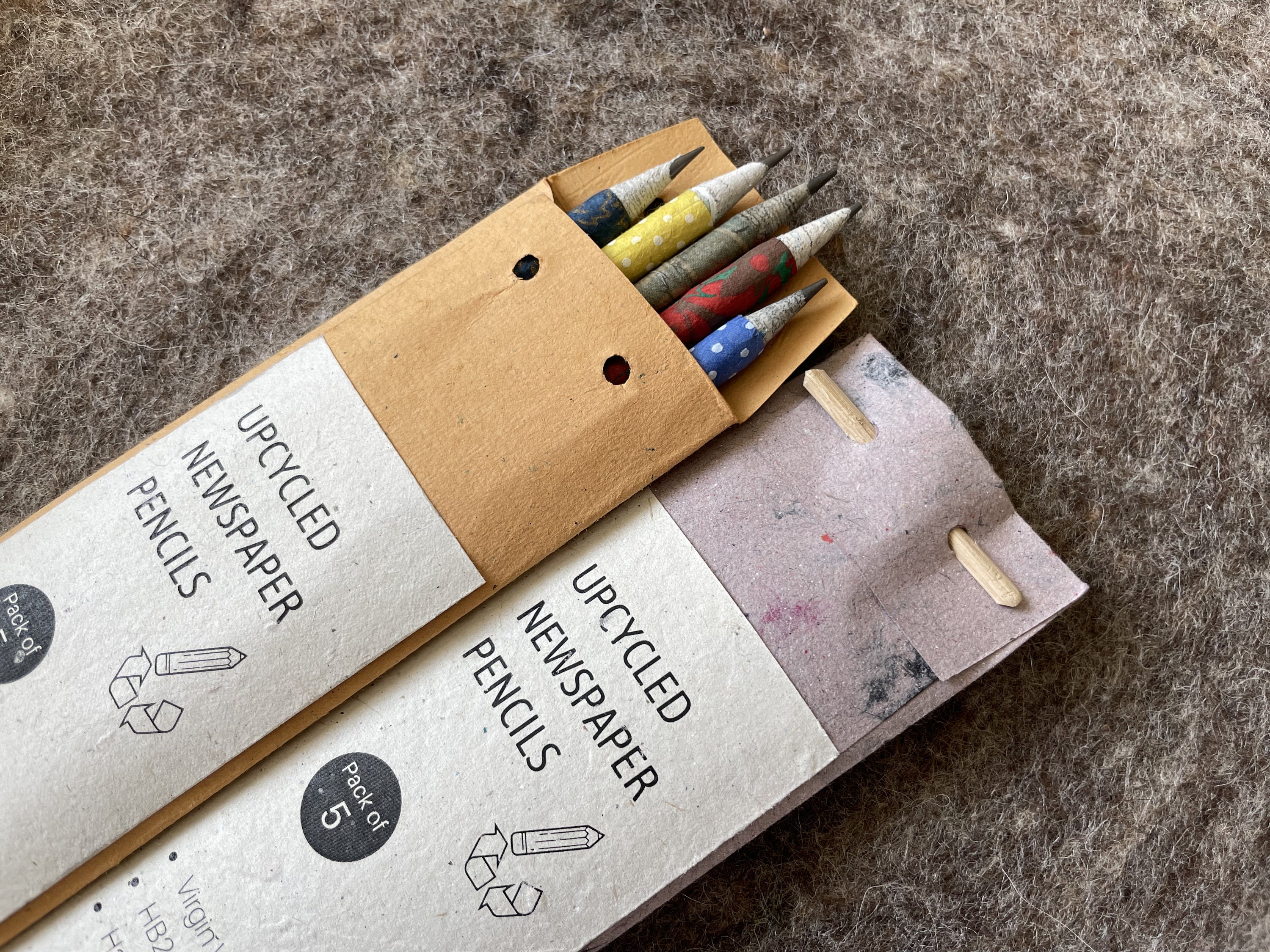 Upcycled Newspaper Pencil Set: HB2 Graphite Pencils - Set of 5 - Etsy