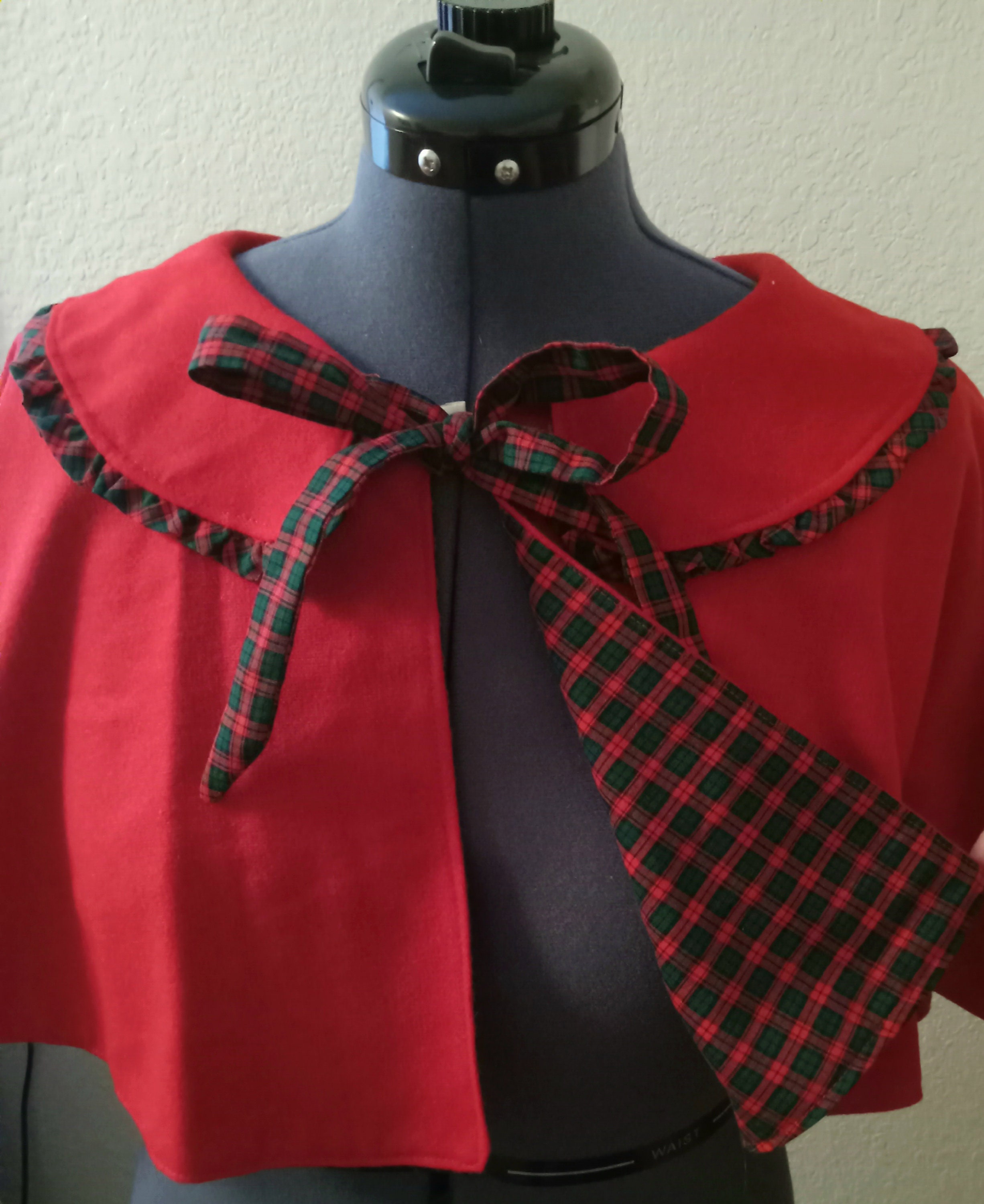 Cute Holiday Capelet - Etsy