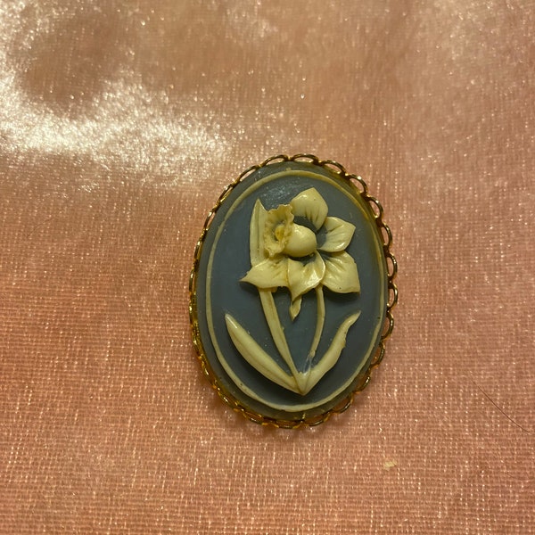Flower Cameo Brooch - Etsy