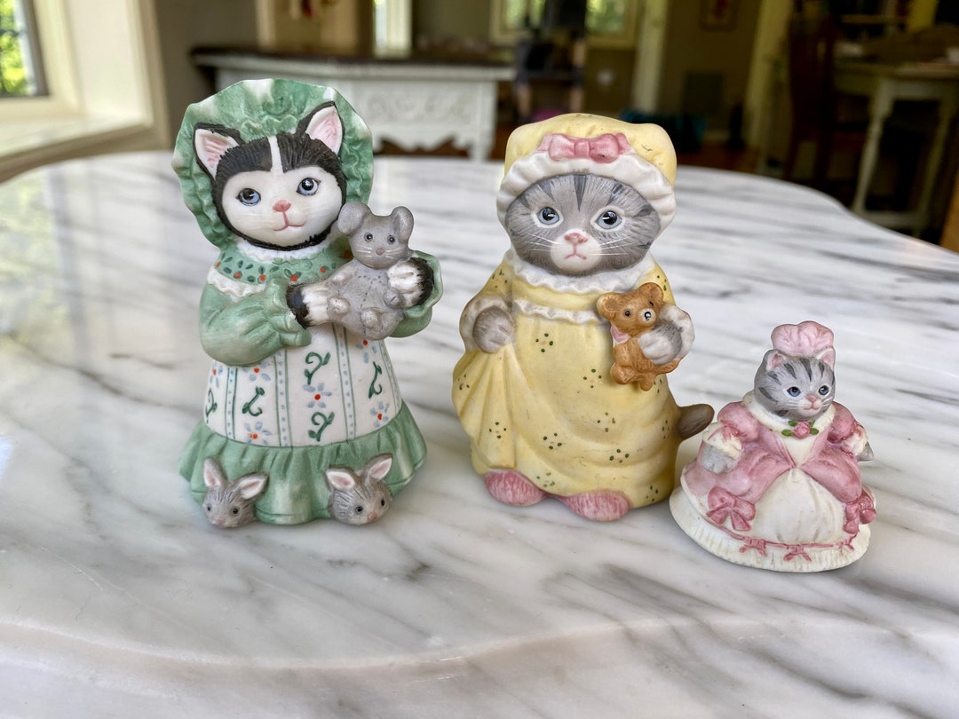 Vintage 80s Lot of 3 Kitty Cucumber Figurines Bunny Slippers Night Cap ...