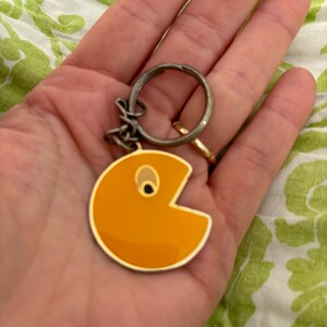 Retro 80s Pac Man Keychain - Etsy